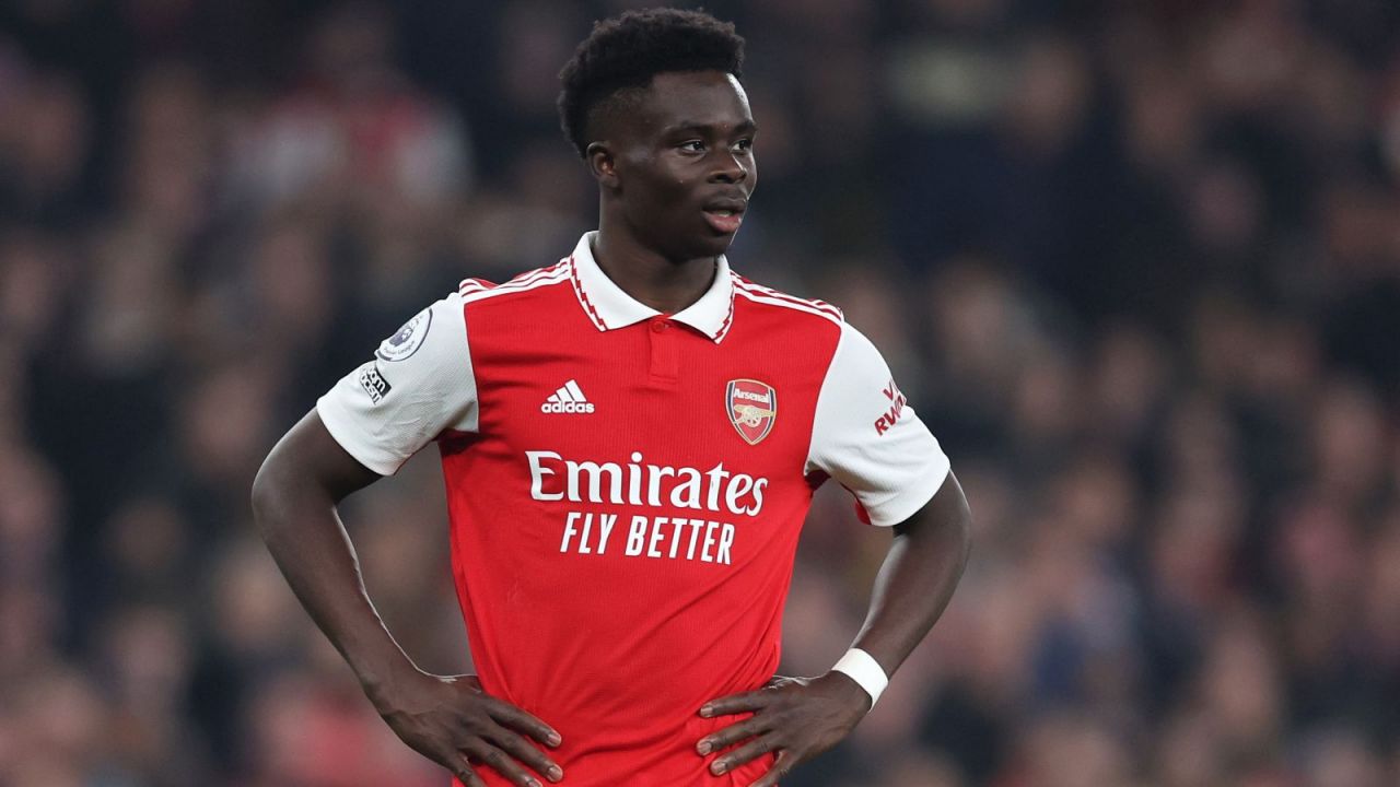 Bukayo Saka kontuzjowany. Piłkarz Arsenalu nie zagra przez długi czas ...