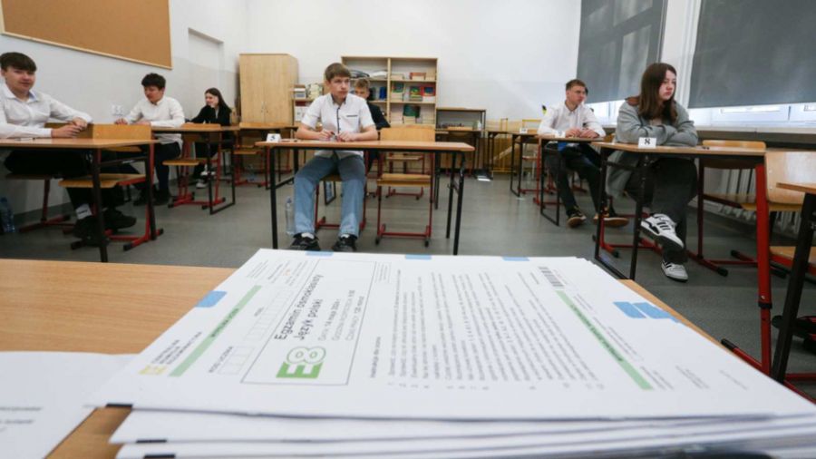 Egzamin ósmoklasisty: opowiadanie o przygodzie lub rozprawka o pomocy Egzamin ósmoklasisty: opowiadanie o przygodzie lub rozprawka o pomocy