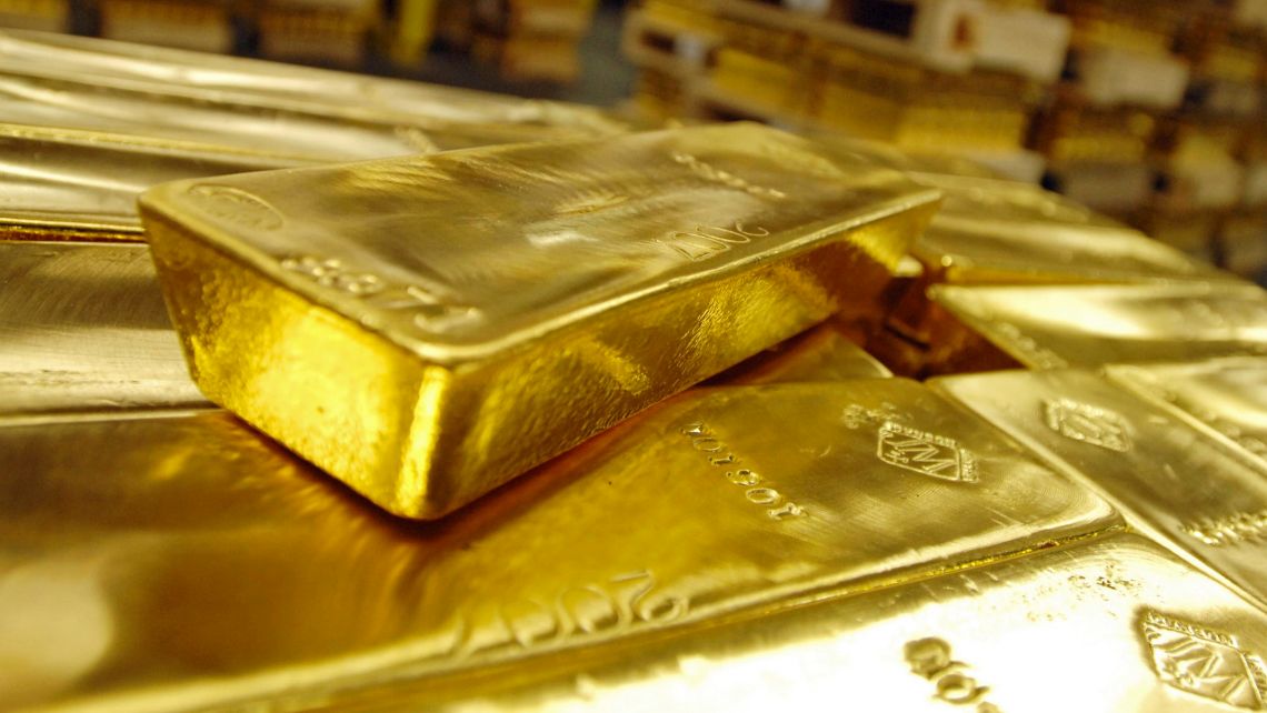 Poland ups gold reserves