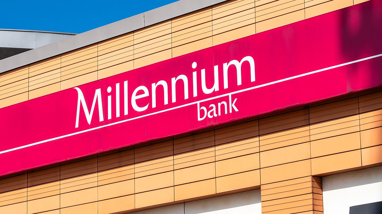 Bank Millennium. Awaria systemu bankowości online i aplikacji | TVP INFO