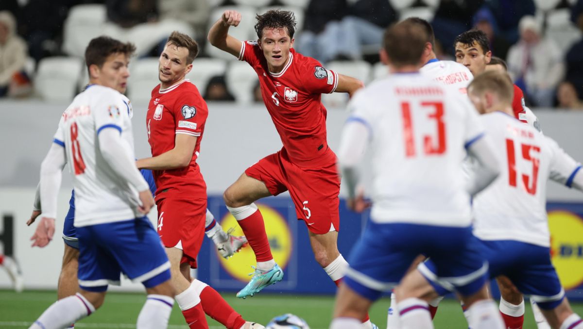 Patryk Peda, Patryk Dziczek, Jakub Piotrowski i Filip Marchwiński ...