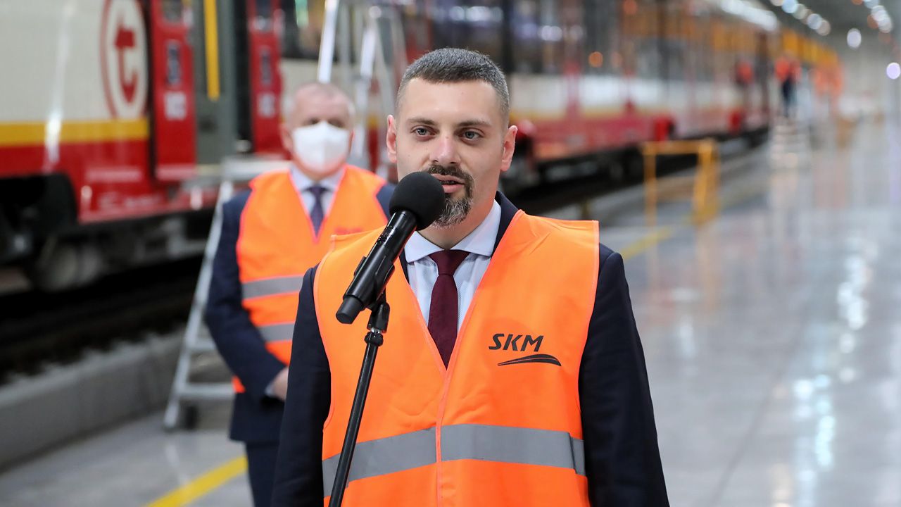 Alan Beroud nowym prezesem Polskich Kolei Państwowych | TVP INFO