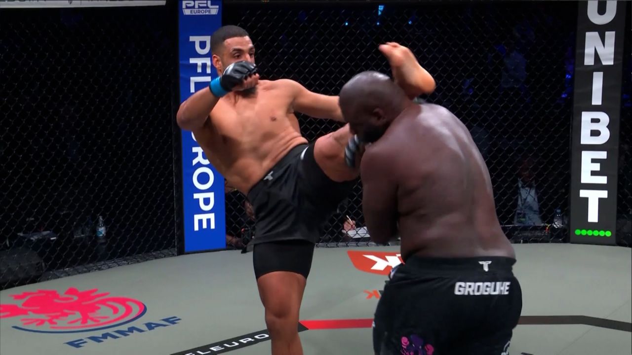 Kuriozalny nokaut podczas gali MMA! Zawodnik nie miał chęci do walki ...