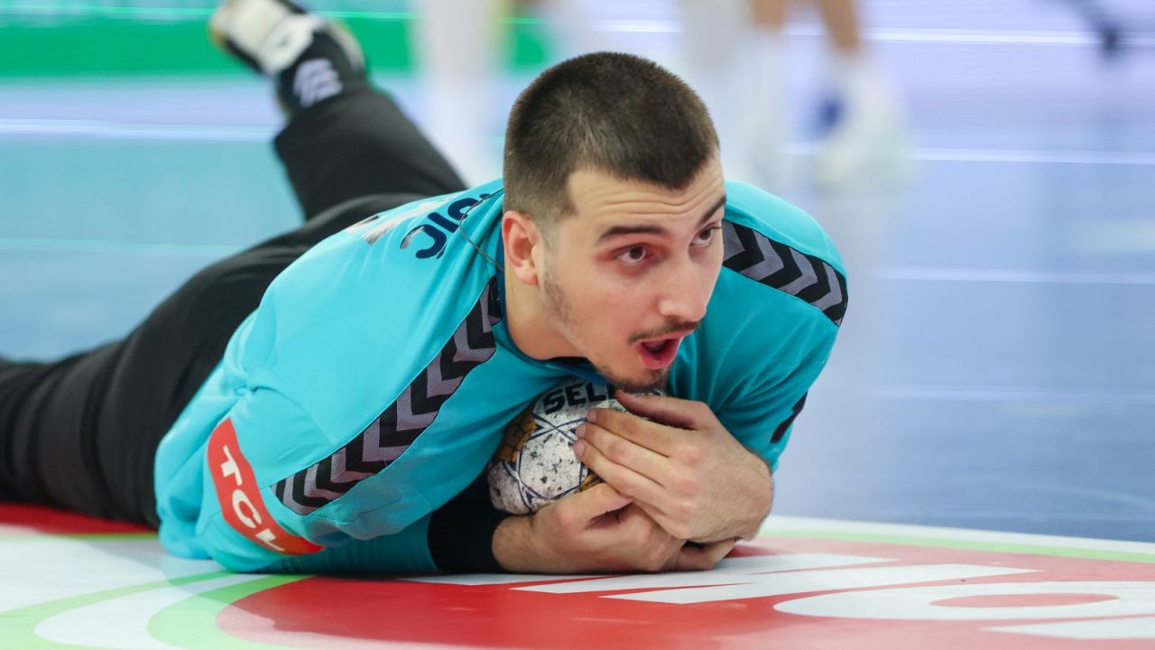 MŚ w piłce ręcznej. Talent nie zagra na, bo... pobił go kolega. Matej ...