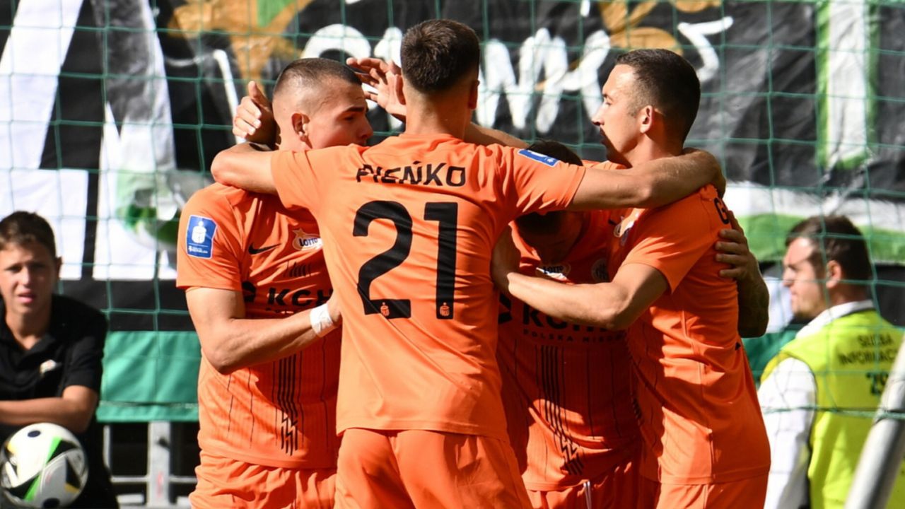 Debiut marzenie! Hubert Adamczyk bohaterem Zagłębia Lubin z GKS-em ...