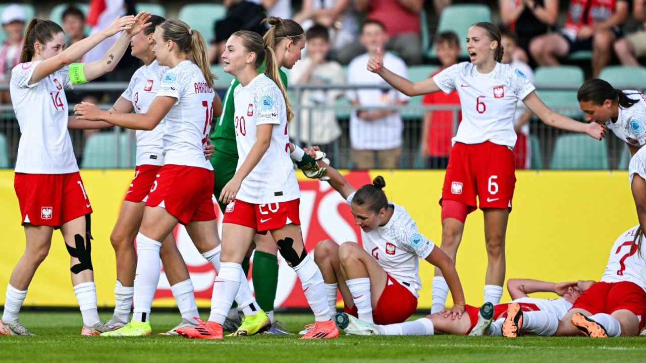 Szwecja – Polska. Mistrzostwa Europy kobiet U-19, Tarnobrzeg ... Szwecja – Polska. Mistrzostwa Europy kobiet U-19, Tarnobrzeg ...