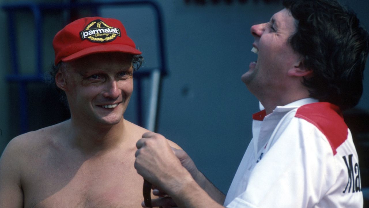 Jak działa kierownica w Formule 1? John Barnard, inżynier w McLaren F1 ...