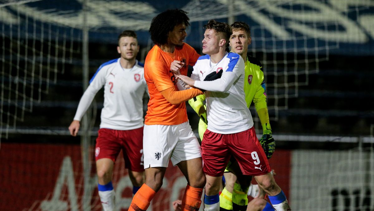 Filip Firbacher gra w Karkonoszach Jelenia Góra, mimo 30-miesięcznej ...