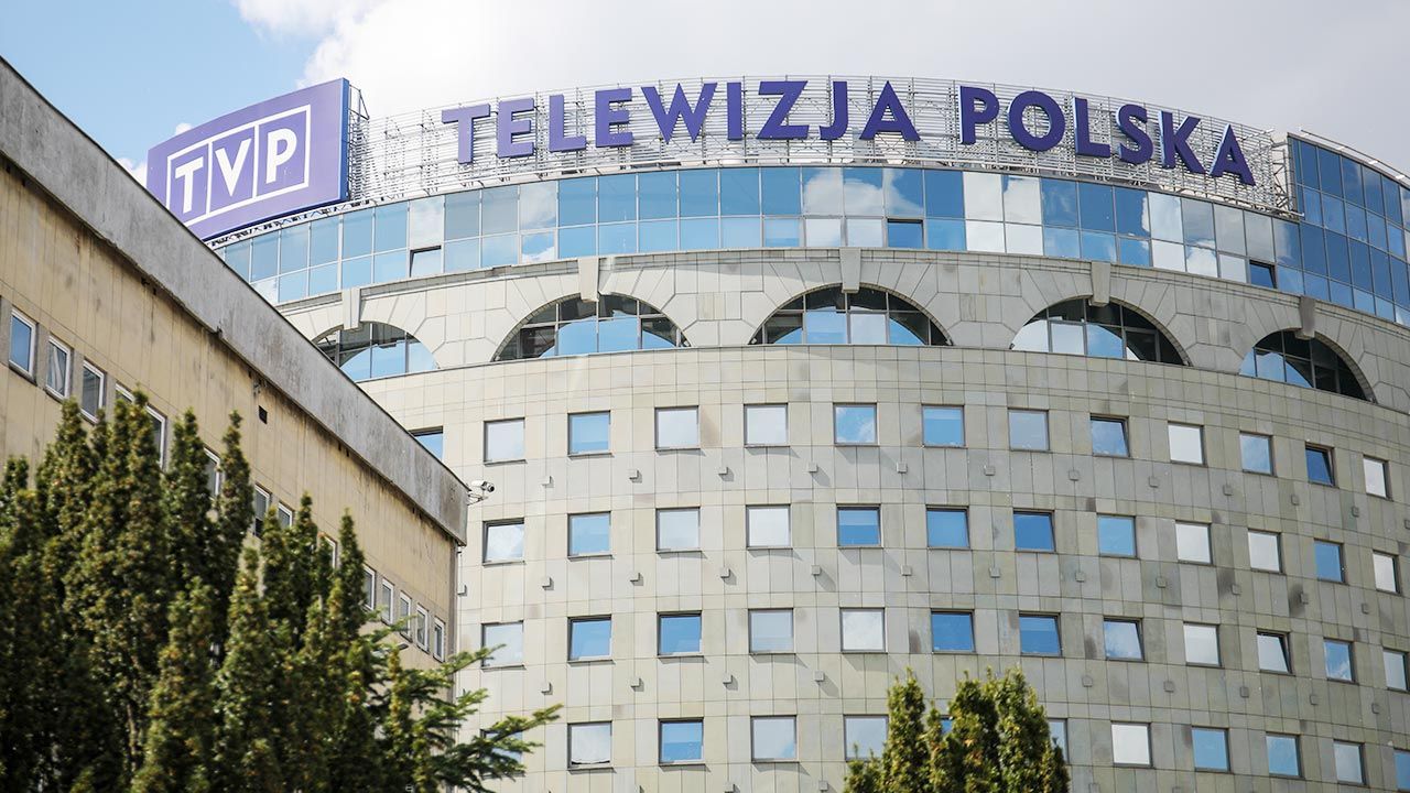 Sondaż: Wraca zaufanie do Telewizji Polskiej | TVP INFO