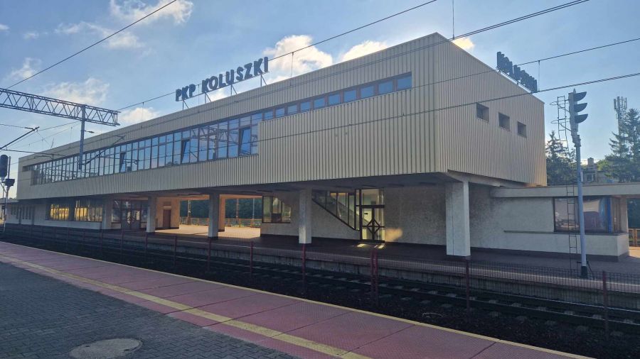 Nowy dworzec kolejowy pnie się w górę. Co udało się już zrobić?