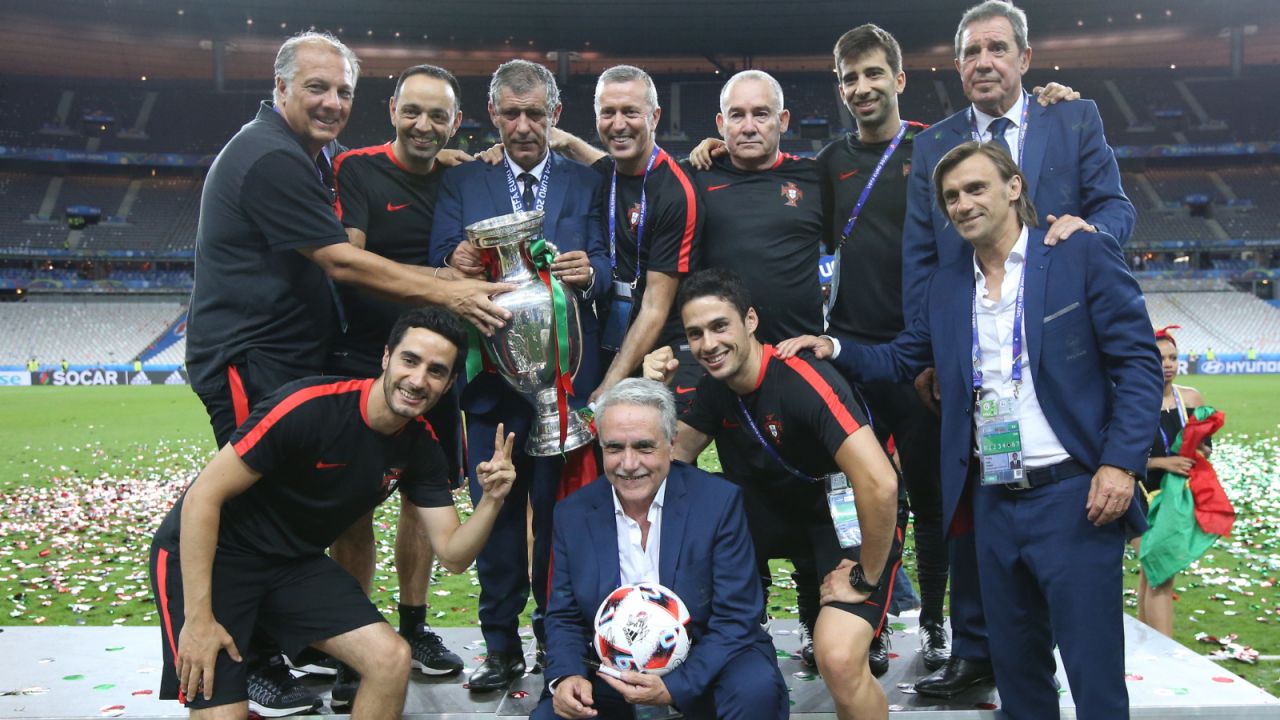 Reprezentacja Polski. Media: znany jest sztab selekcjonera Fernando ... Reprezentacja Polski. Media: znany jest sztab selekcjonera Fernando ...