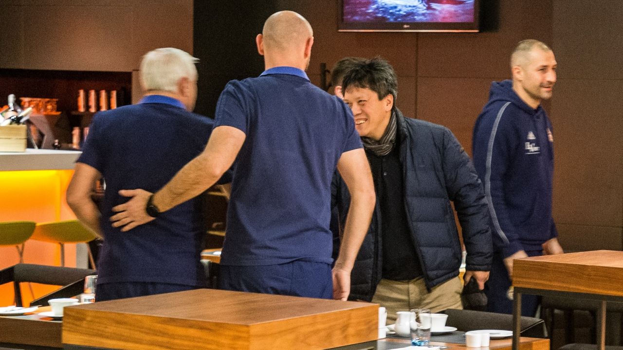 Vanna Ly miał zawał w samolocie. Historia kuriozalnego oświadczenia Wisły Kraków | TVP SPORT