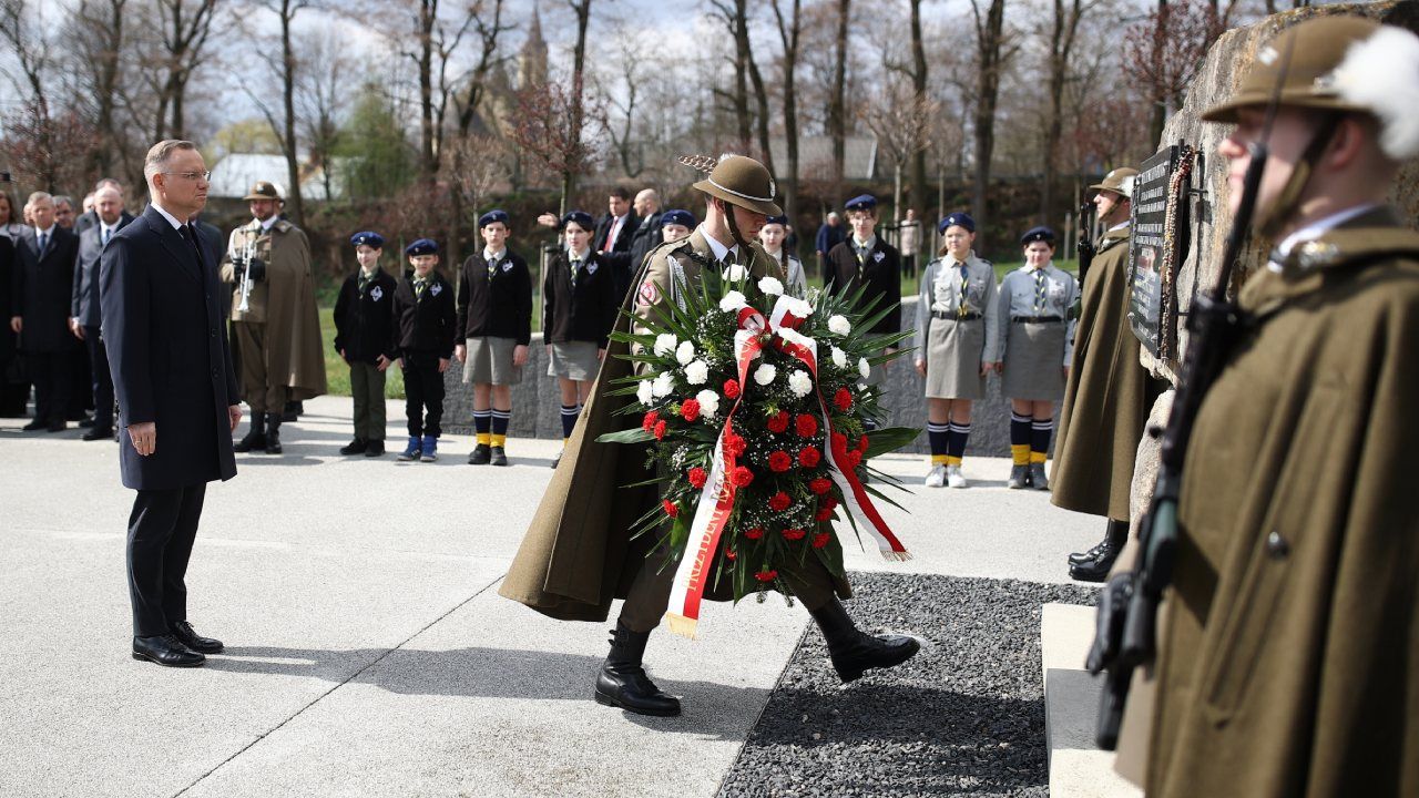 80. rocznica męczeństwa rodziny Ulmów. Prezydent Duda: Są przykładem ... 80. rocznica męczeństwa rodziny Ulmów. Prezydent Duda: Są przykładem ...