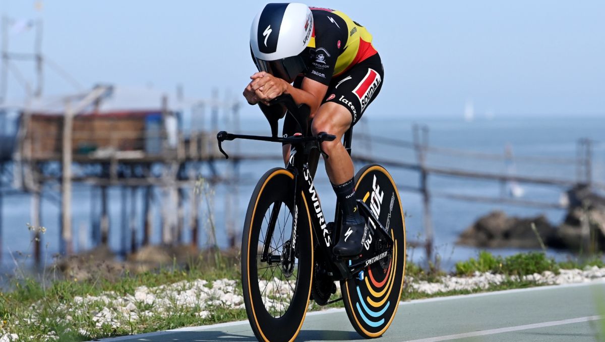 Giro'd Italia. Remco Evenepoel pierwszym liderem | TVP SPORT